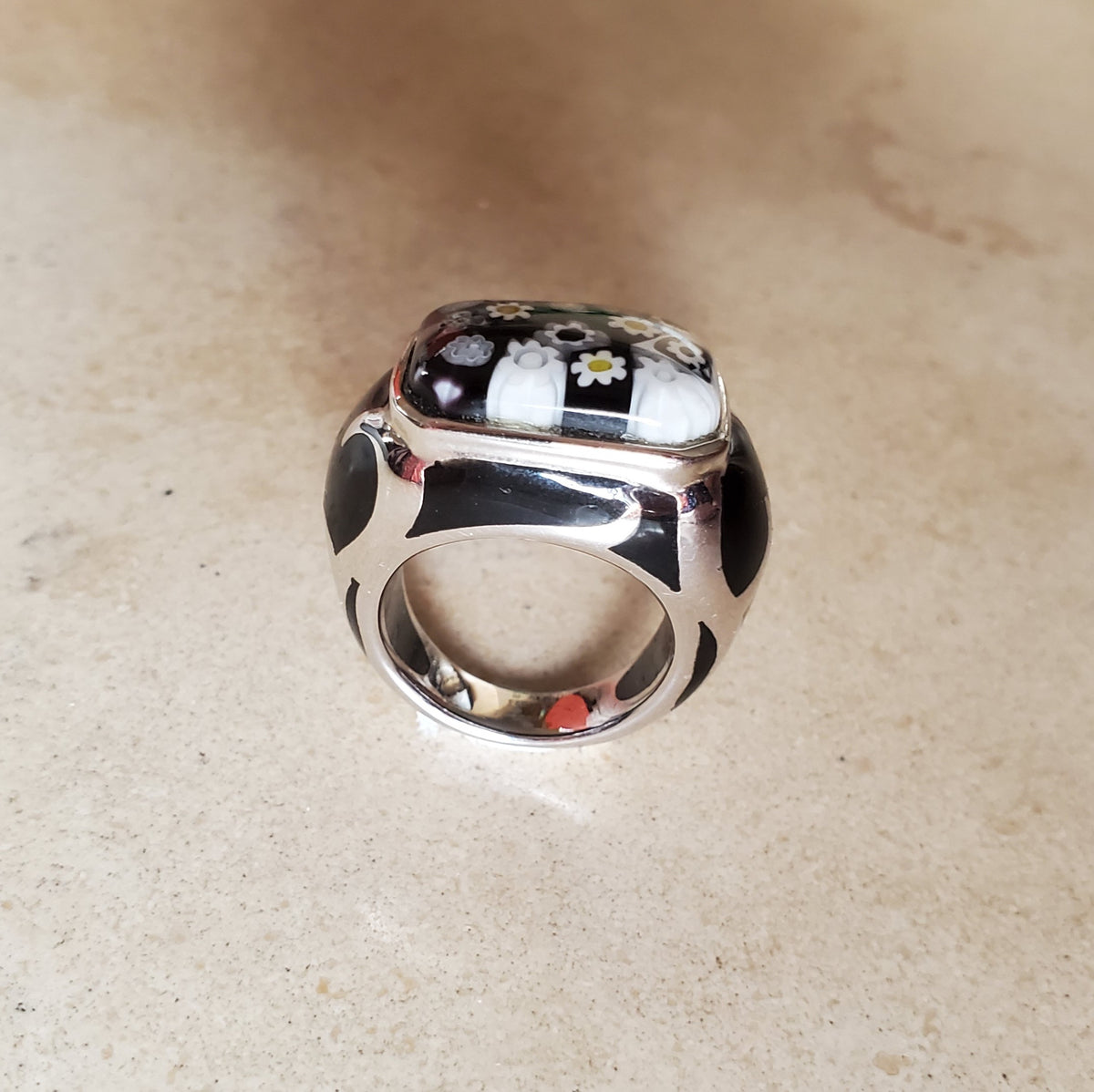 Black and White Square Murano Ring – Matana